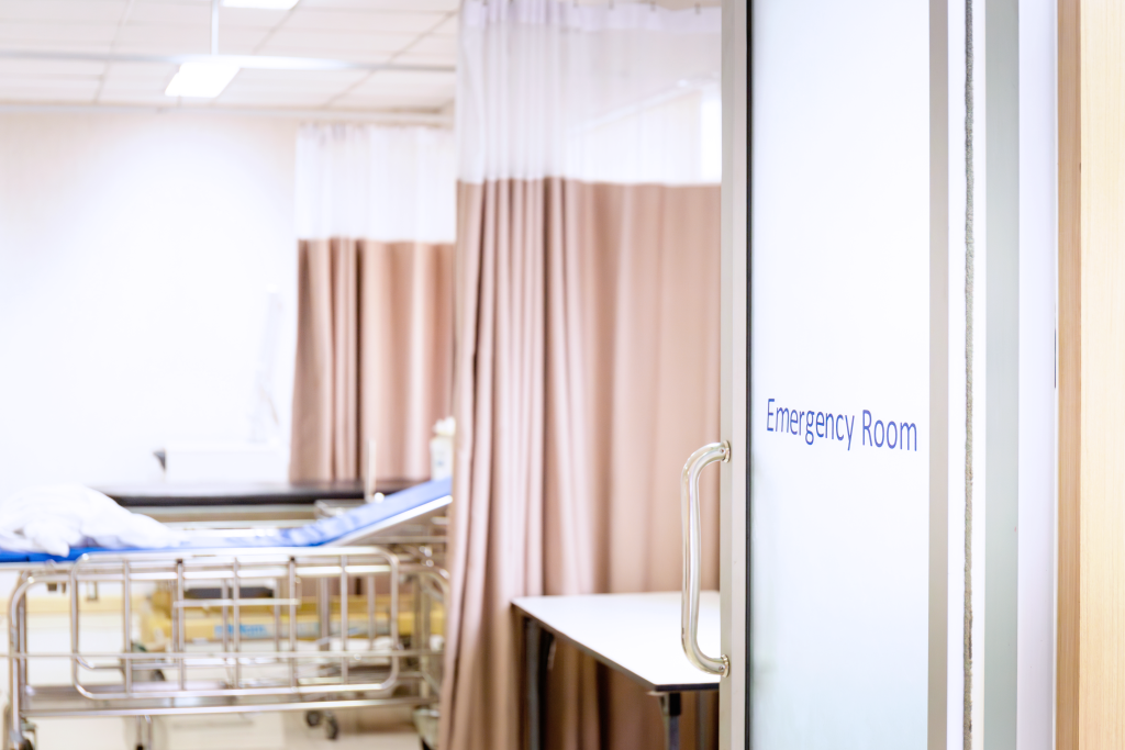 The Various Kinds of Medical Carts Used in A Hospital Set Up - KbPort ...